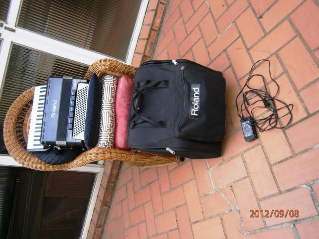 Acordeon Digital Roland 120 FR-3s Grey 64 Vozes Preto (MIDI) 8,30 kg ...