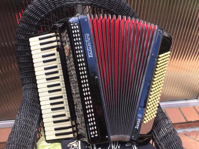 Acordeon TODESCHINI Super 8 TL 11x2 Preto X Verm 62 Top = R$ 20.000,00 ...