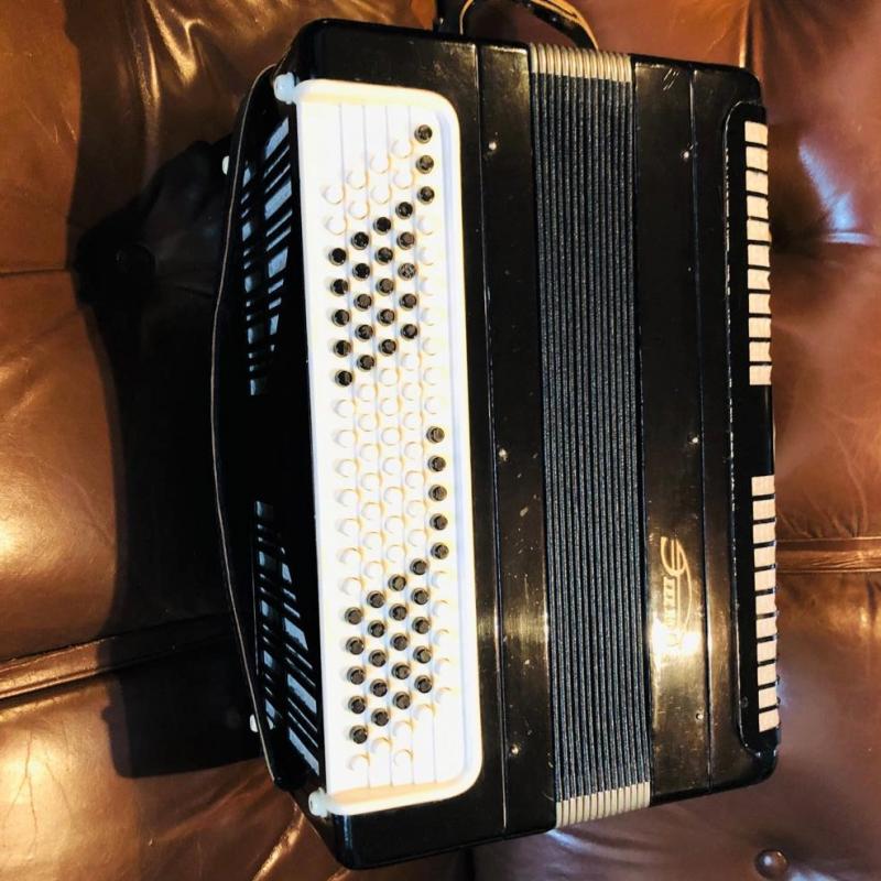 Acordeon Cromático ETUDE 100x55 Bayan Russian B Griff 3ª Voz Preto = R ...