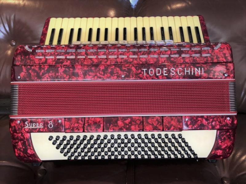 Acordeon TODESCHINI Super 8 Modelo Especial 11+1x5 Vermelho Perolado ...
